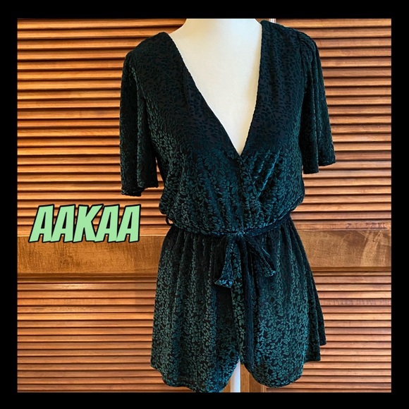 Aakaa | Pants & Jumpsuits | New Markdownbeautiful Aakaa Fully Lined ...